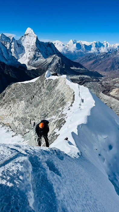 Lobuche East a Island Peak